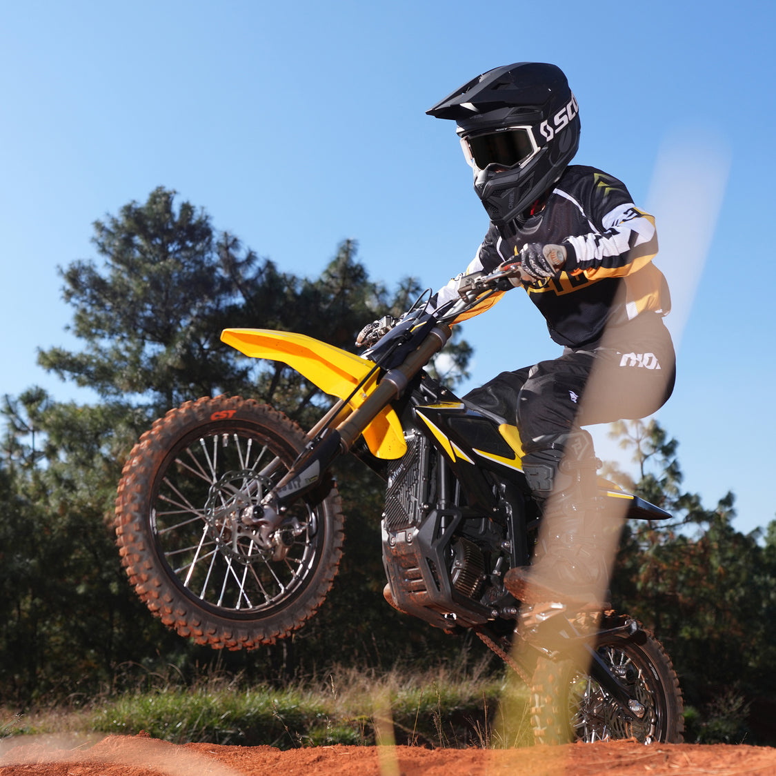 SurRon Hyper Bee Electric Dirt Bike – Ampd Bros Electric Bikes
